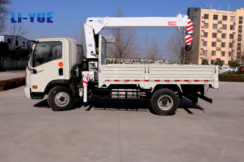Truck crane hydraulic oil replacement methods – Henan Liyue Machinery ...